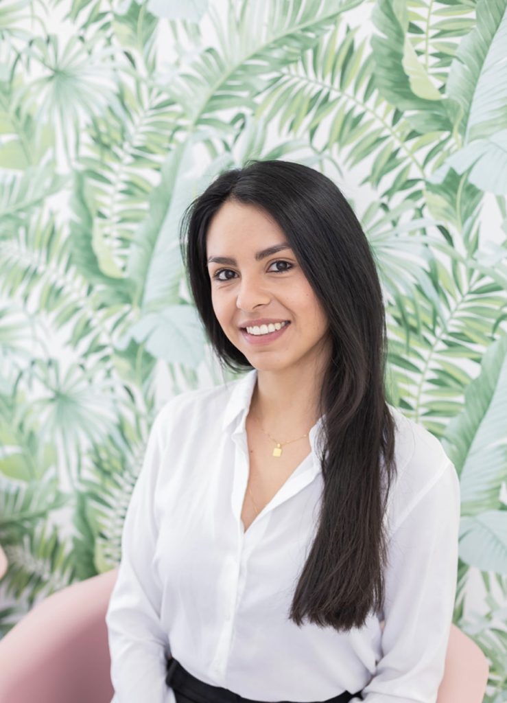Registered Psychotherapist | Juliana Buzzone